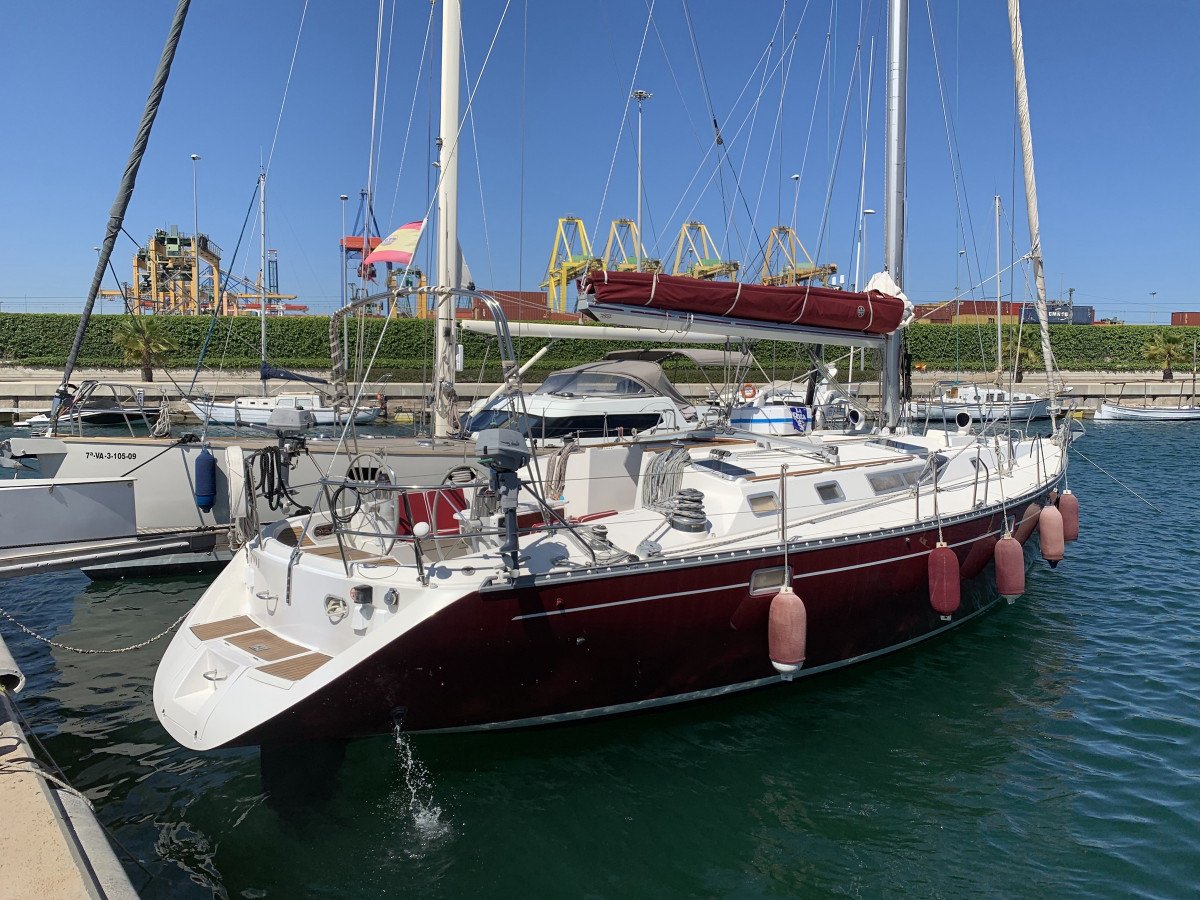 Alquiler de barco completo Benetau Oceanis 50 por Ibiza